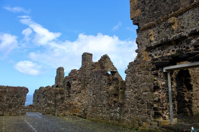 Dunluce Castle (ruin), County Antrim, Northern Ireland – Irish Historic ...