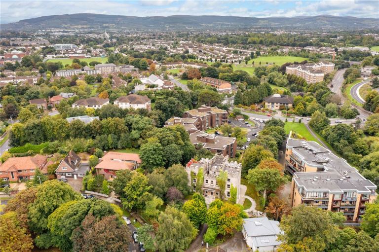 Clonskeagh Castle, Dublin – section 482 – Irish Historic Houses
